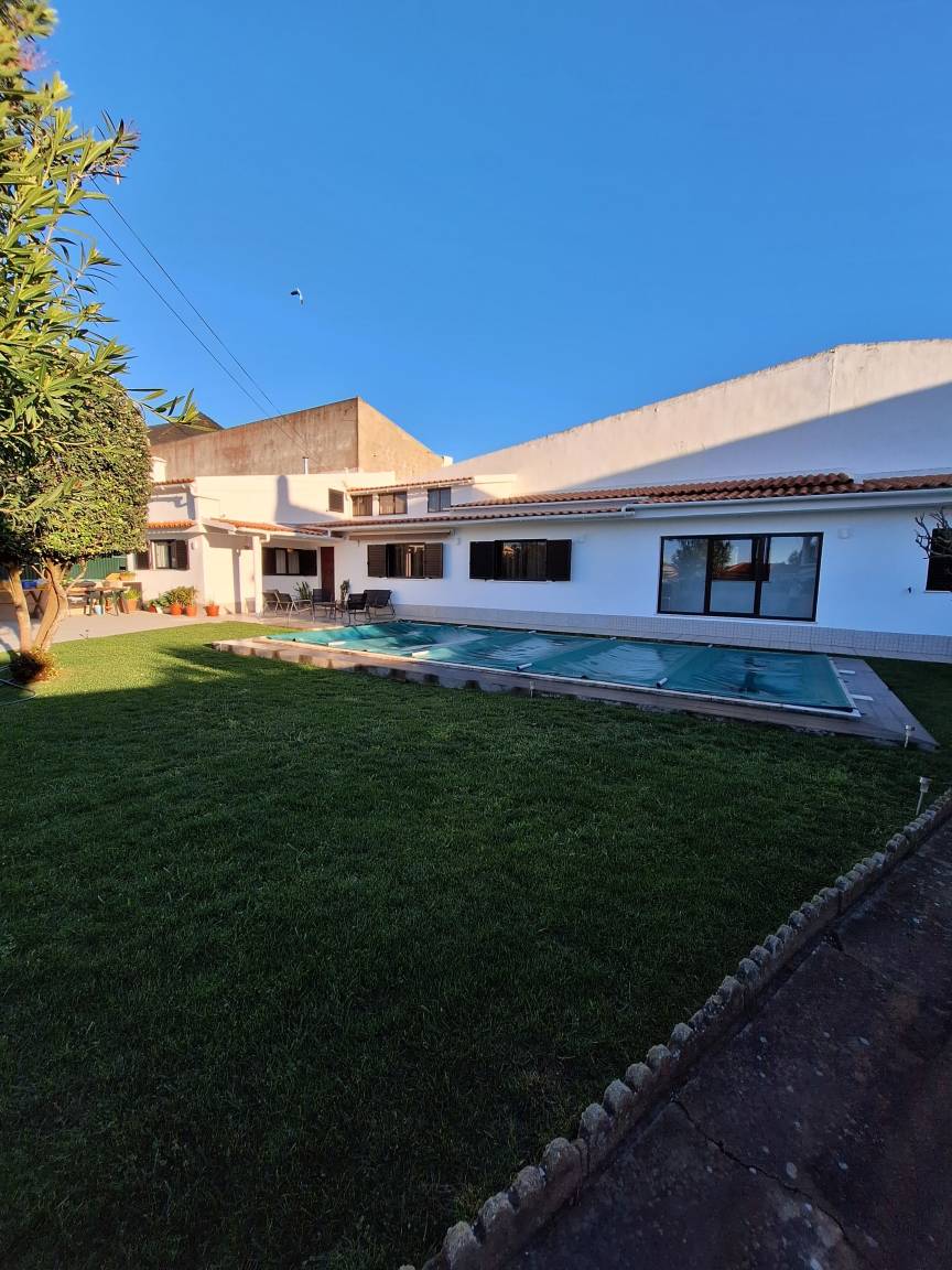 Vivenda ∙ 4 Quartos ∙ 9 Hóspedes - Almada