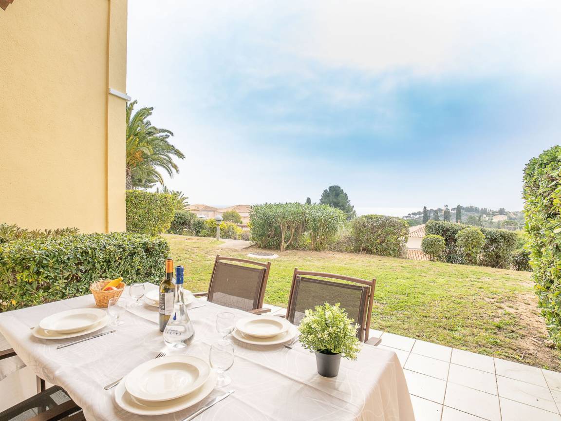 28 M² Maison De Vacances ∙ 1 Chambre ∙ 5 Personnes - Fréjus
