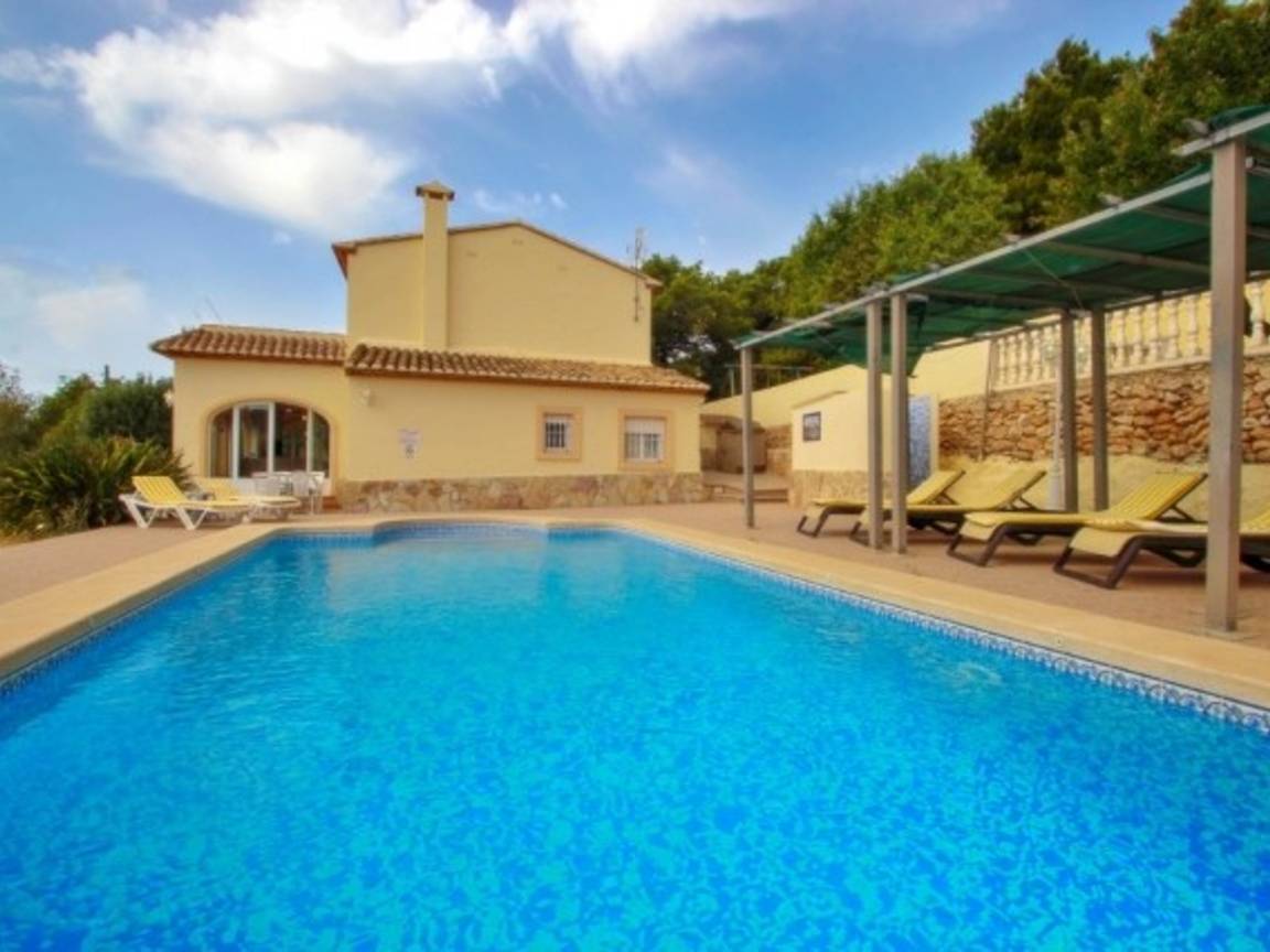 140 M² Villa ∙ 4 Bedrooms ∙ 8 Guests - Calp