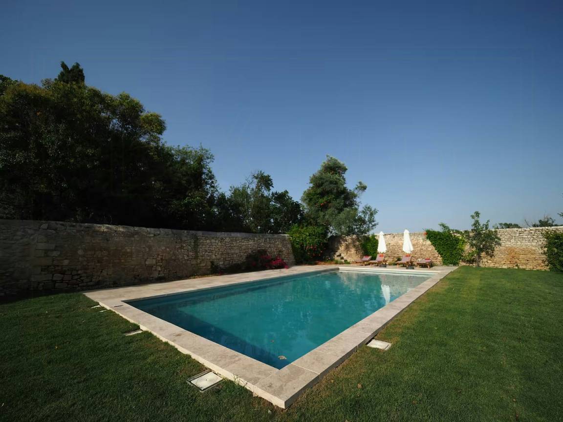 500 M² Casa ∙ 7 Habitaciones ∙ 18 Huéspedes - Tarascón