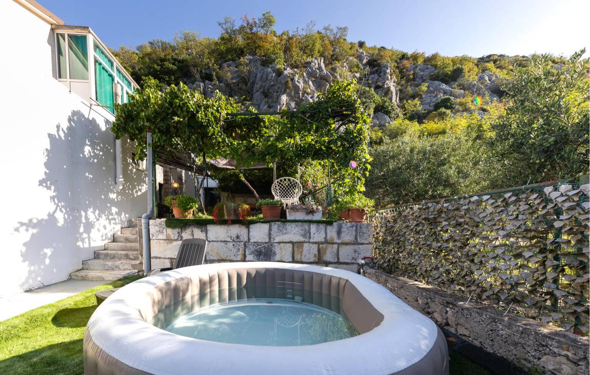 120 M² Ferienhaus ∙ 4 Schlafzimmer ∙ 7 Gäste - Baška Voda