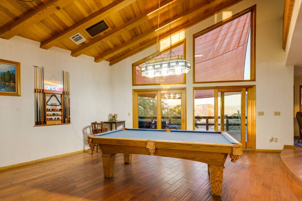 414 M² House ∙ 4 Bedrooms ∙ 12 Guests - Tehachapi, CA