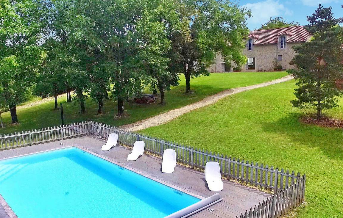 350 M² Farmhouse ∙ 4 Bedrooms ∙ 10 Guests - Dordogne