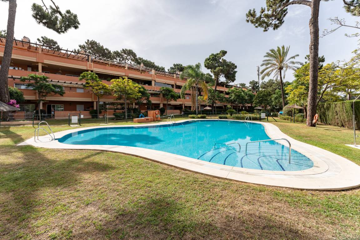 90 M² Apartamento ∙ 2 Habitaciones ∙ 5 Huéspedes - Marbella