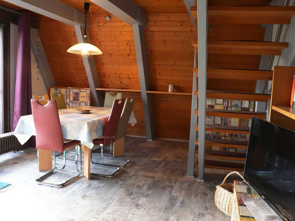 68 M² Ferienhaus ∙ 2 Schlafzimmer ∙ 6 Gäste - Eberbach