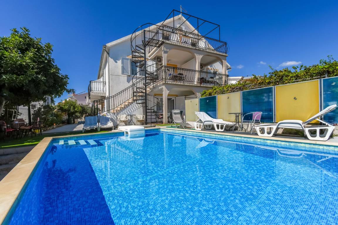Ferienwohnung ∙ 1 Schlafzimmer ∙ 5 Gäste - Trogir