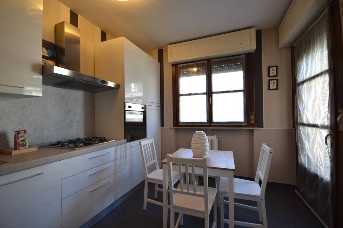 80 M² Apartamento ∙ 2 Habitaciones ∙ 3 Huéspedes - Vercelli