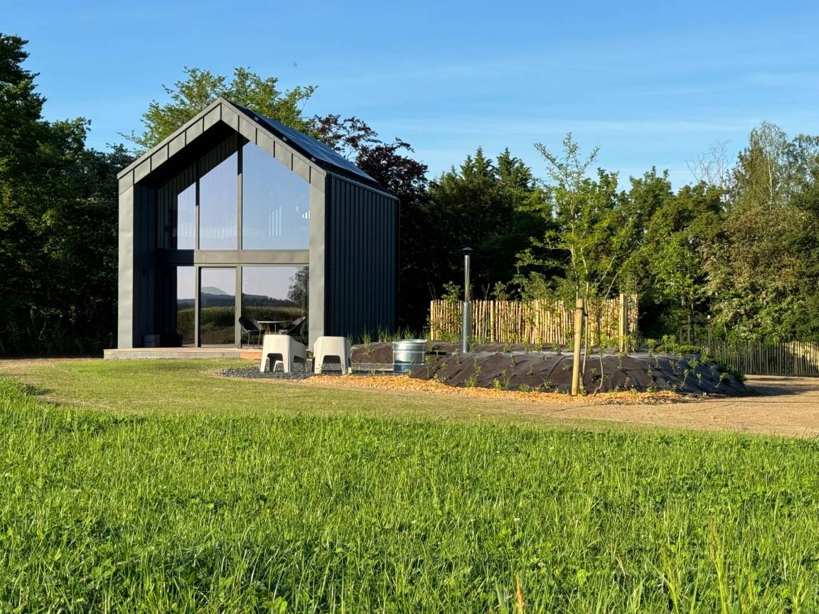 61 M² Huis ∙ 1 Slaapkamer ∙ 2 Gasten - Somme-Leuze