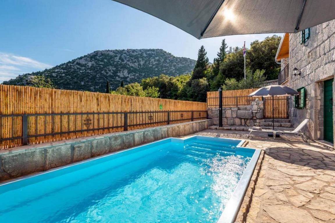 130 M² Villa ∙ 2 Bedrooms ∙ 6 Guests - Vrgorac