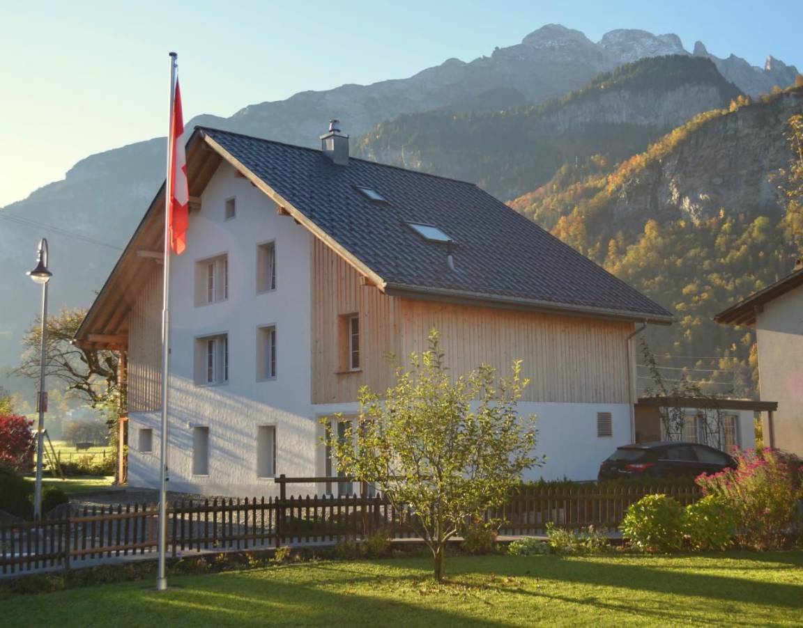 74 M² Appartement ∙ 2 Slaapkamers ∙ 6 Gasten - Meiringen