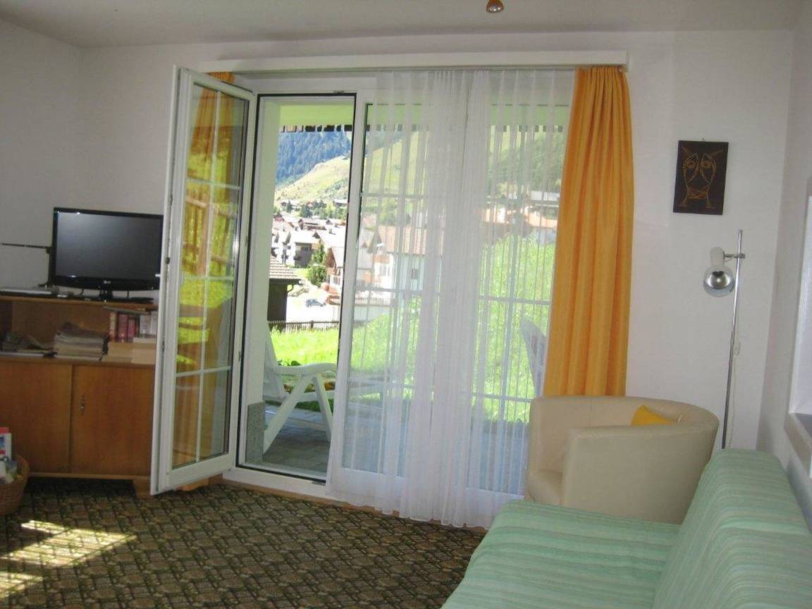Apartment ∙ 2 Bedrooms ∙ 5 Guests - Sedrun