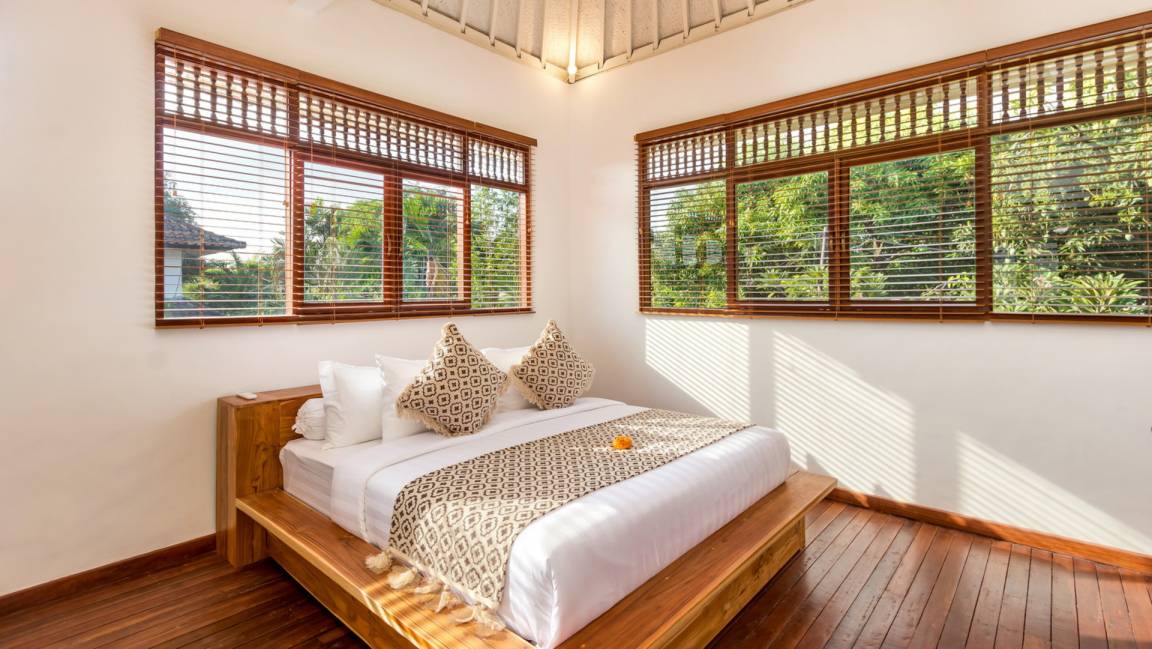 250 M² Villa ∙ 4 Bedrooms ∙ 8 Guests - Seminyak