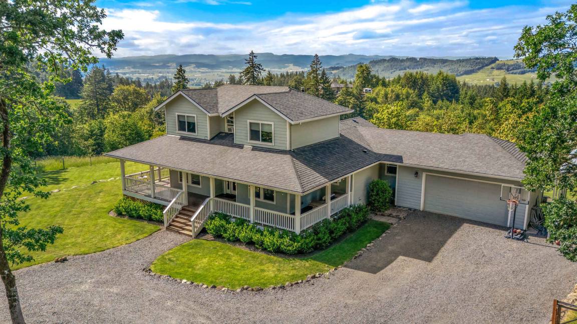 229 M² House ∙ 4 Bedrooms ∙ 10 Guests - Seven Springs Vineyard, Salem
