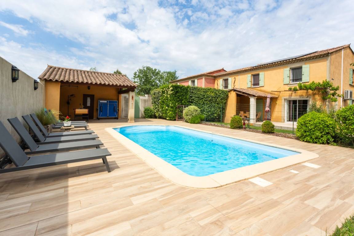 103 M² Maison De Vacances ∙ 3 Chambres ∙ 6 Personnes - Cavaillon