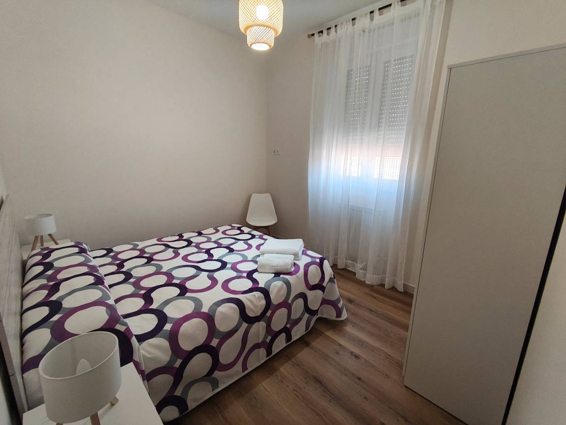 50 M² Apartamento ∙ 2 Habitaciones ∙ 3 Huéspedes - León, España