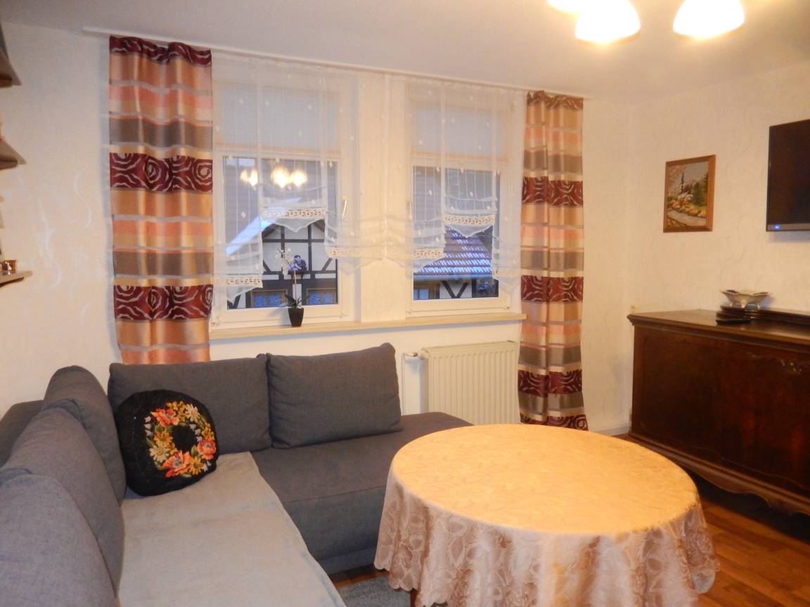 Ferienwohnung ∙ 2 Schlafzimmer ∙ 6 Gäste - Bad Blankenburg