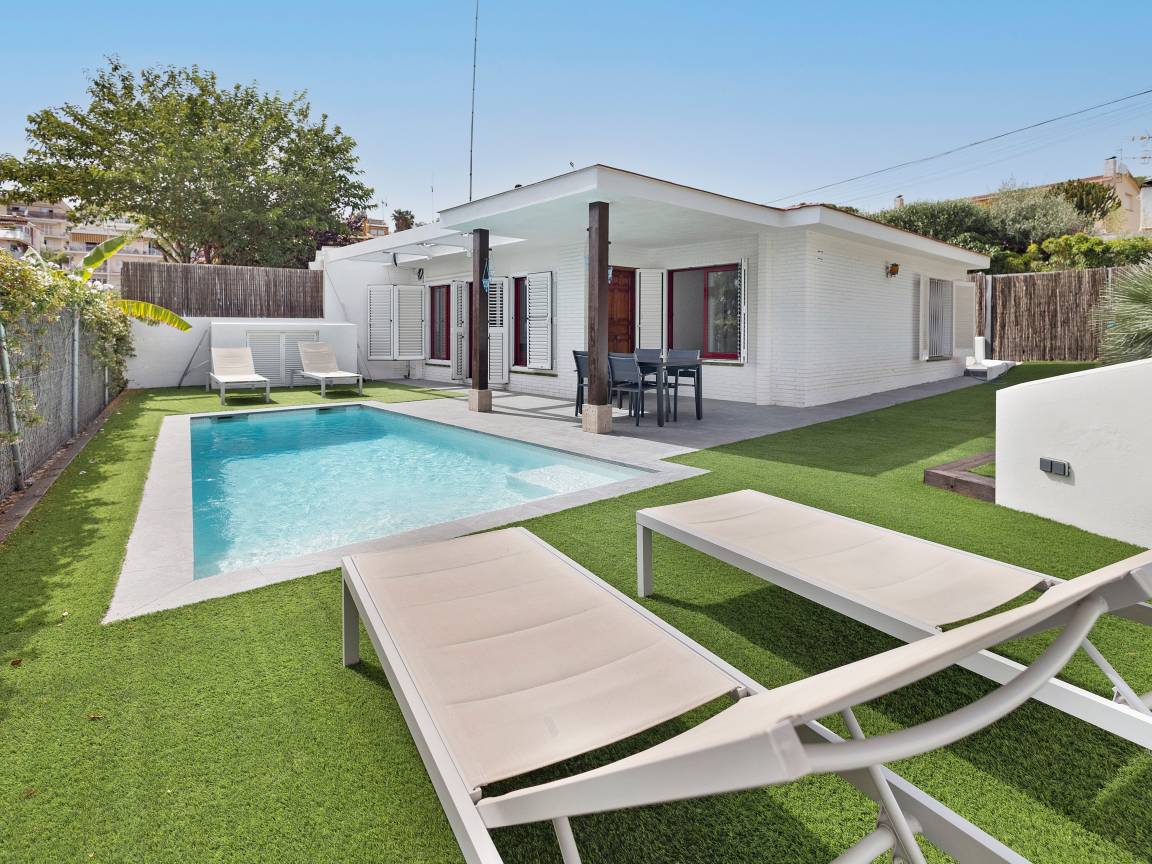 60 M² Casa ∙ 2 Habitaciones ∙ 6 Huéspedes - Sitges