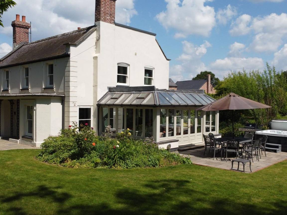 Cottage ∙ 5 Bedrooms ∙ 10 Guests - Hereford