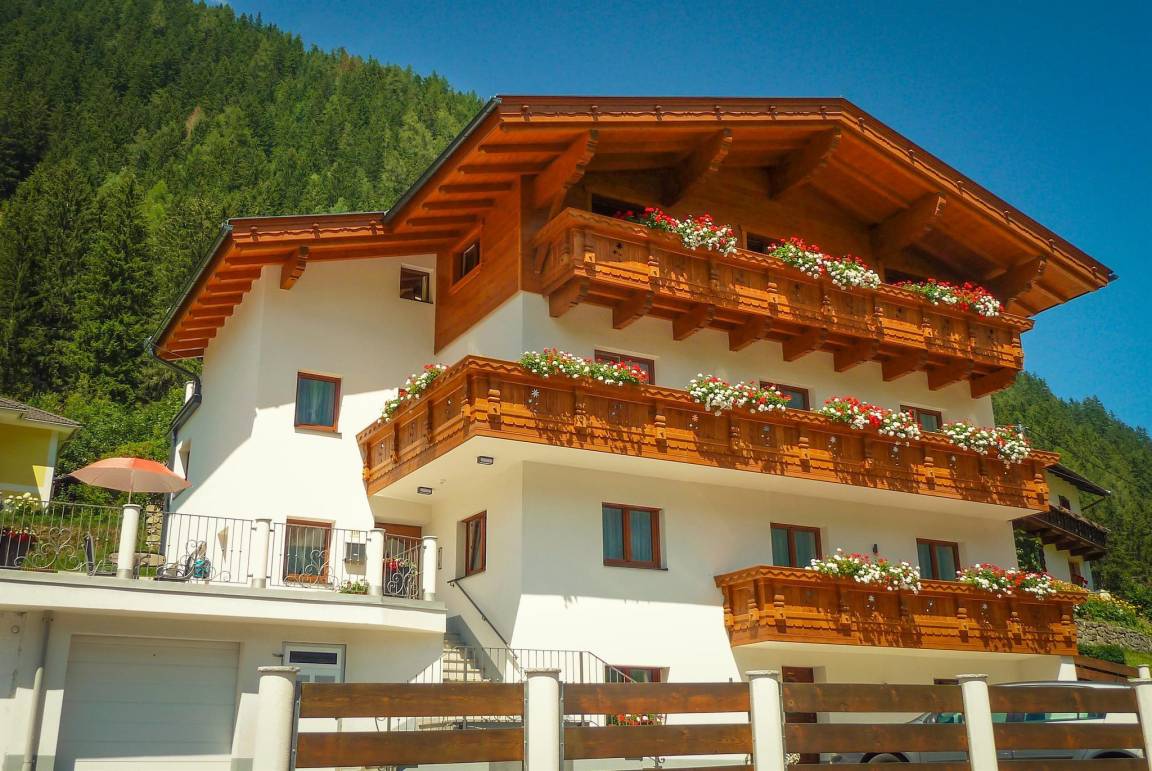 Ferienwohnung ∙ 1 Schlafzimmer ∙ 4 Gäste - Neustift im Stubaital
