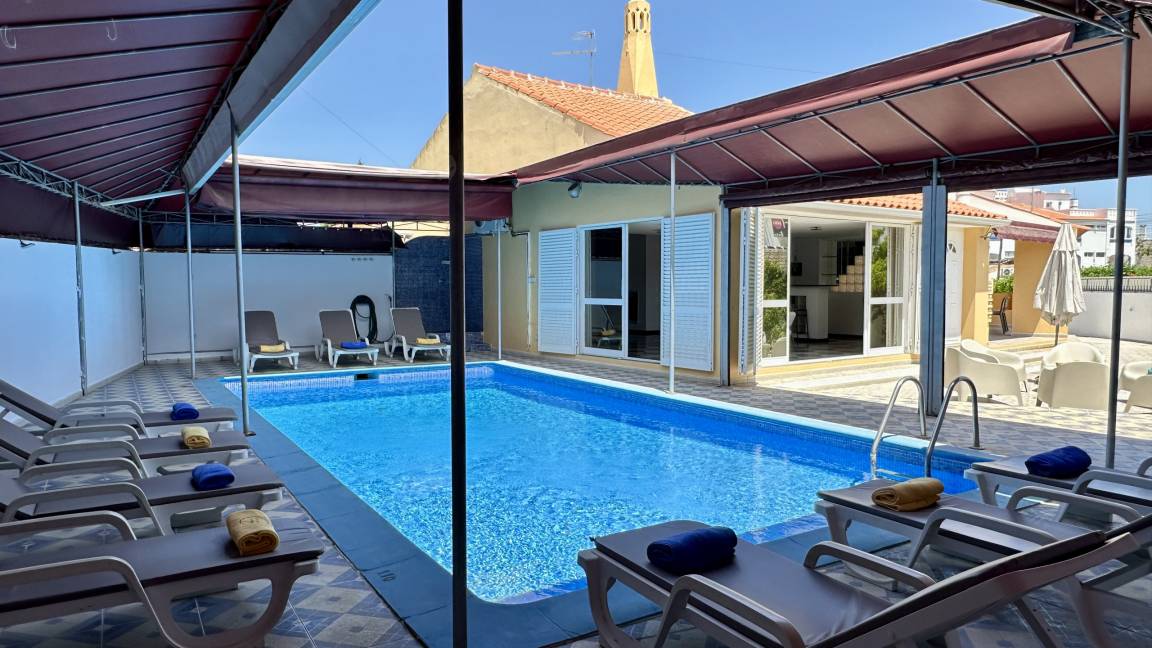 170 M² Villa ∙ 3 Chambres ∙ 12 Personnes - Albufeira