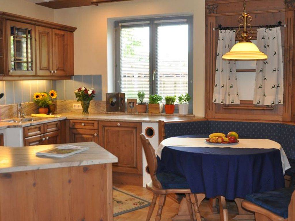 70 M² Ferienwohnung ∙ 2 Schlafzimmer ∙ 4 Gäste - Mondsee