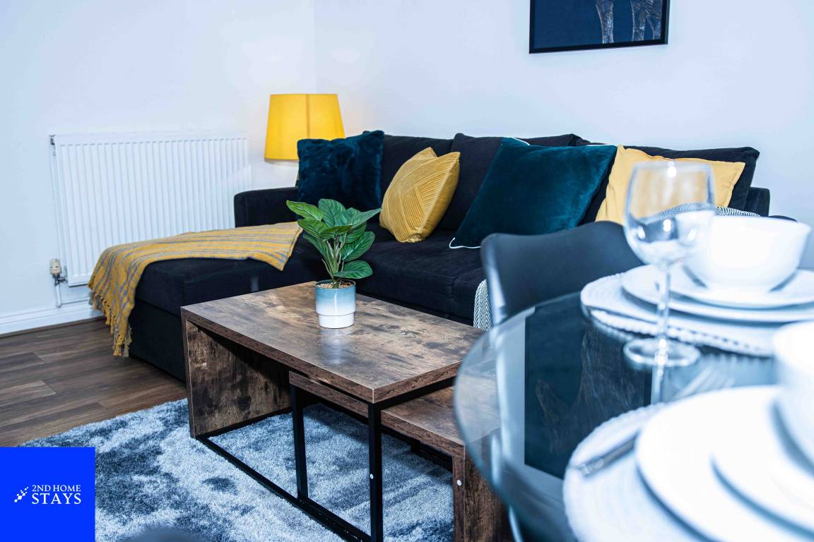 85 M² House ∙ 3 Bedrooms ∙ 8 Guests - Wolverhampton