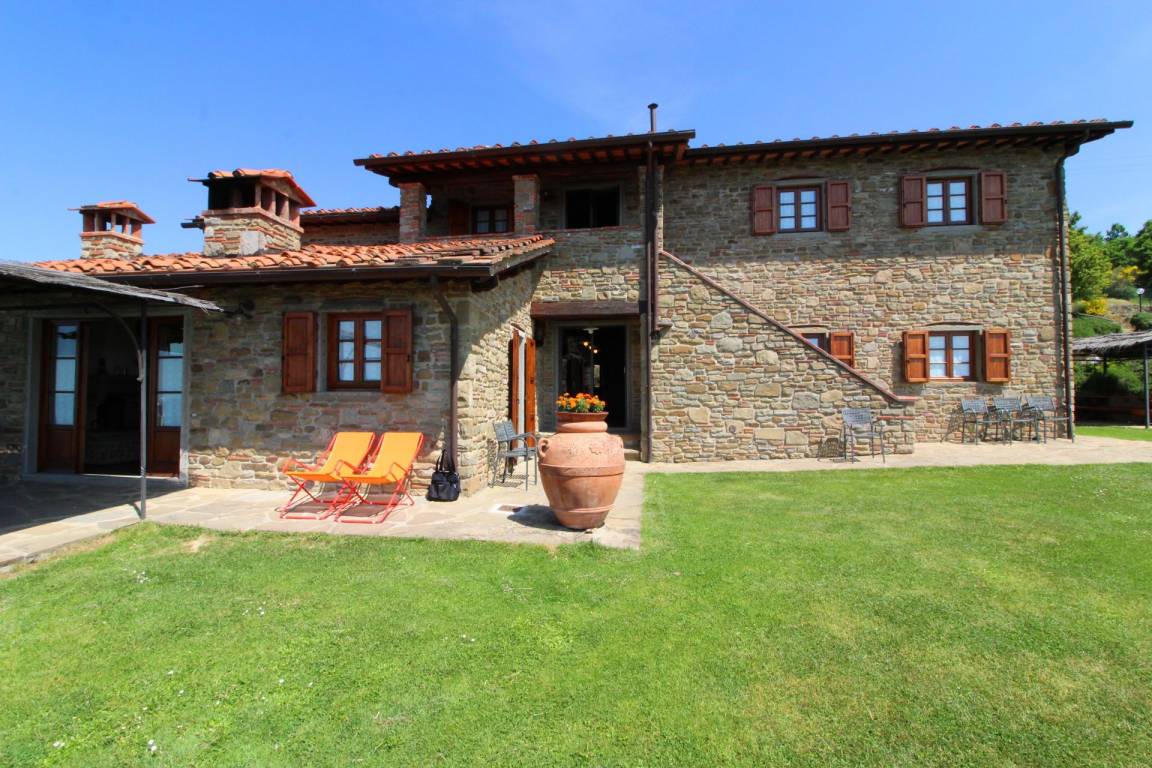 290 M² Villa ∙ 9 Bedrooms ∙ 20 Guests - Arezzo