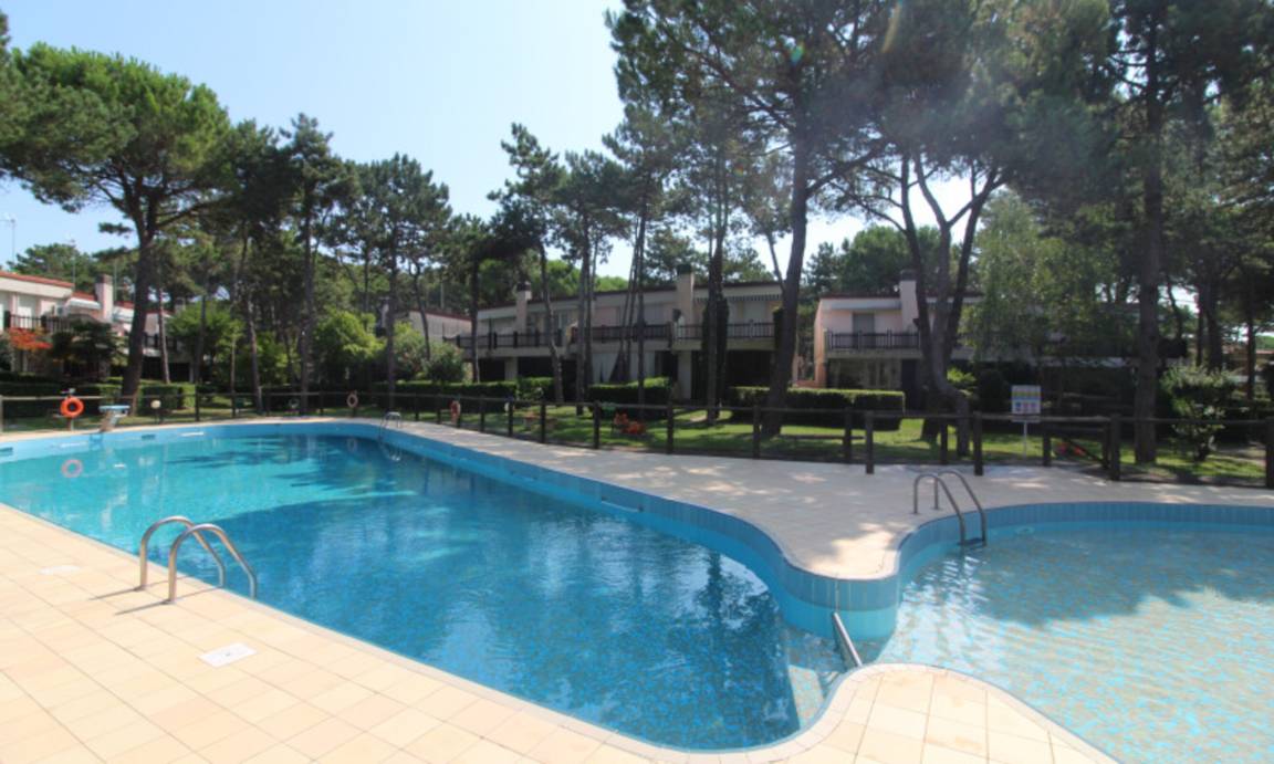 60 M² Villa ∙ 3 Bedrooms ∙ 5 Guests - Lignano Pineta
