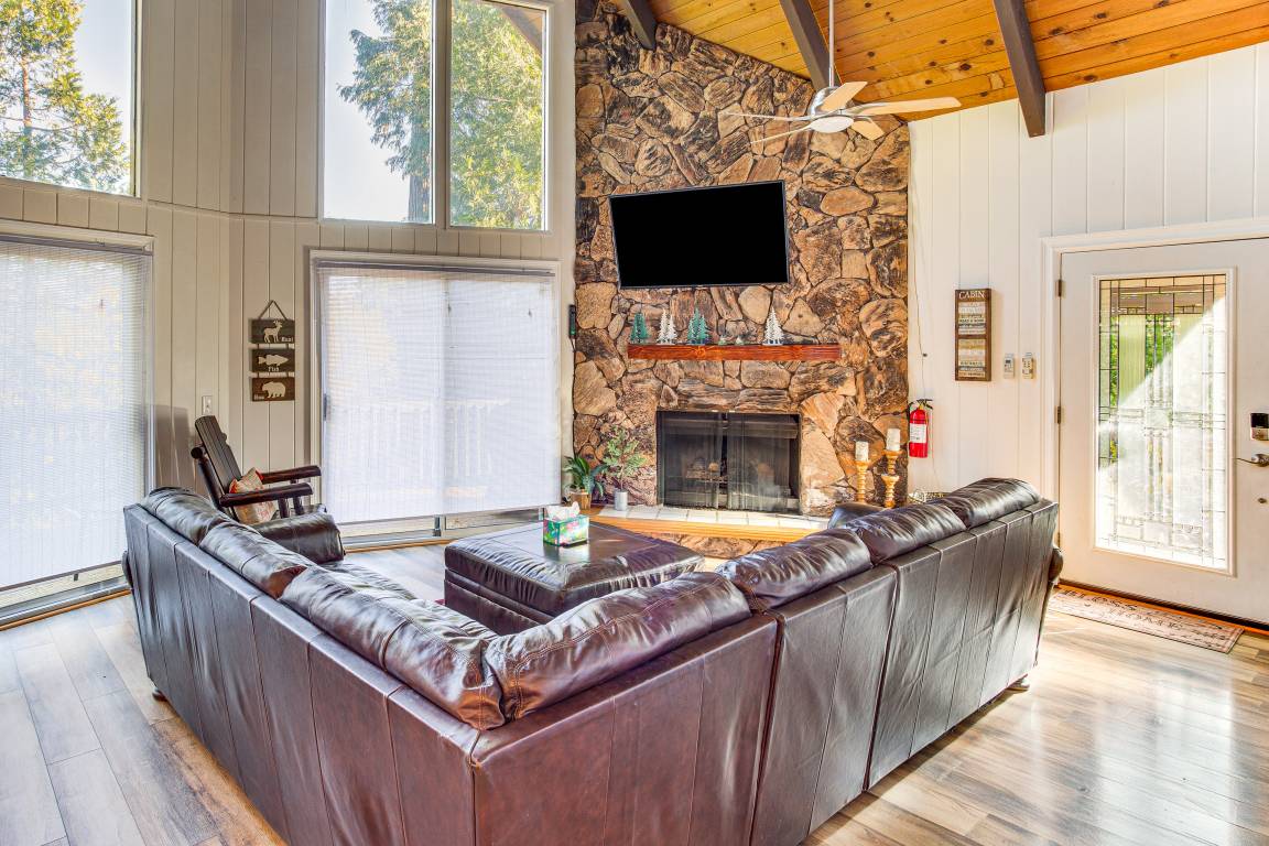 167 M² House ∙ 3 Bedrooms ∙ 8 Guests - Lake Arrowhead, CA