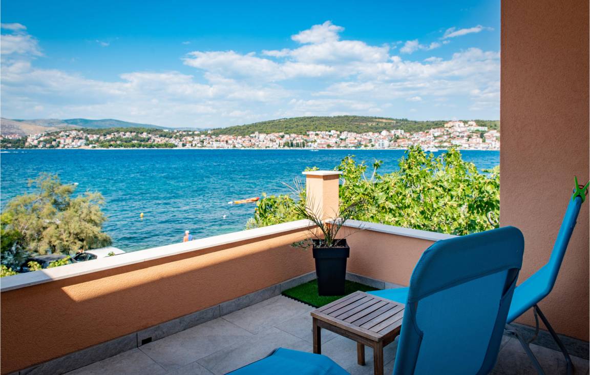100 M² House ∙ 2 Bedrooms ∙ 6 Guests - Trogir