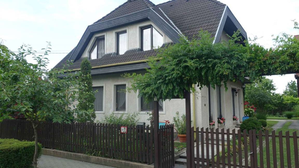 70 M² Huoneisto ∙ 3 Makuuhuonetta ∙ 6 Vierasta - Siófok