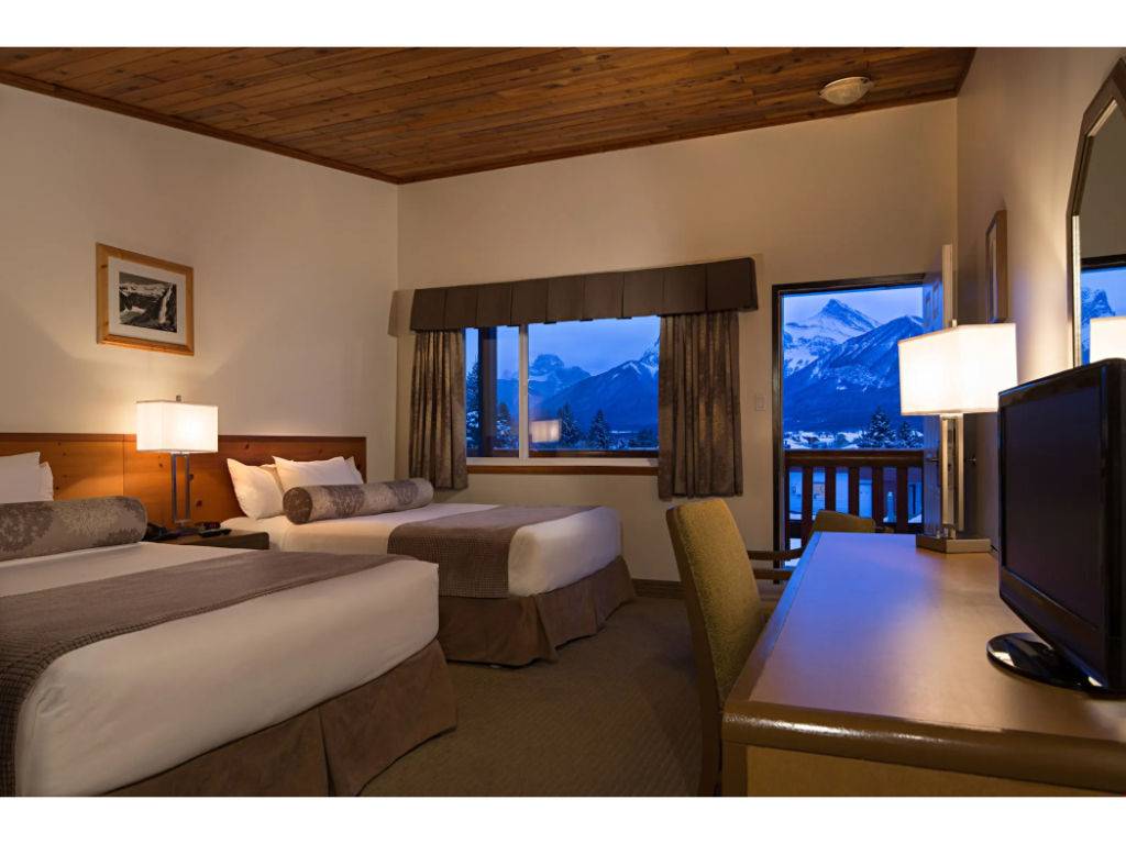 Hotel ∙ 1 Bedroom ∙ 4 Guests - Canmore