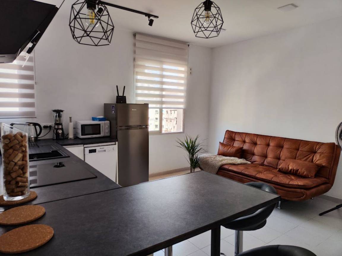 69 M² Apartamento ∙ 3 Habitaciones ∙ 6 Huéspedes - Alboraya