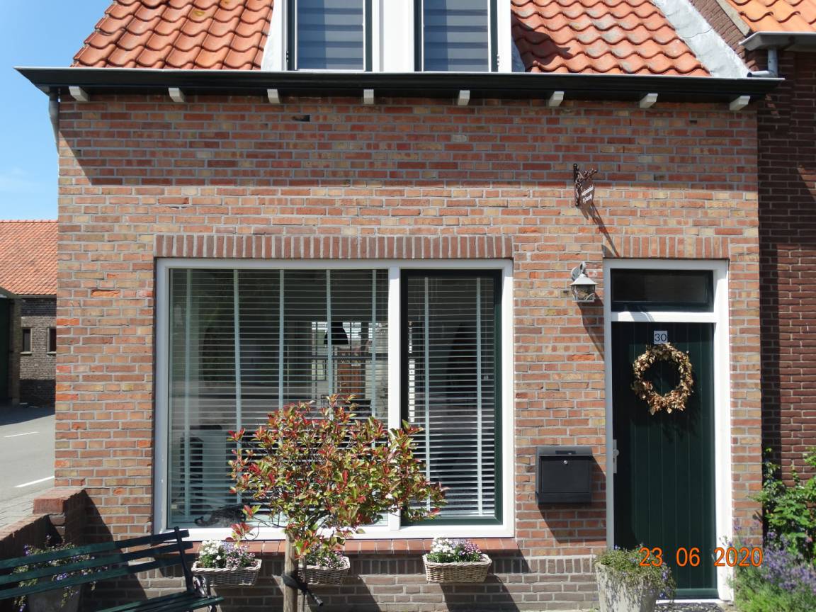 100 M² Huis ∙ 1 Slaapkamer ∙ 2 Gasten - Assenede