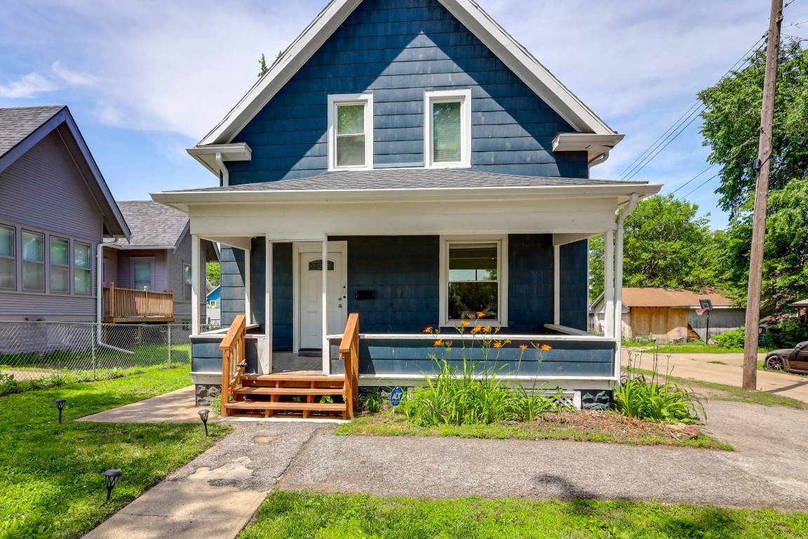 198 M² House ∙ 2 Bedrooms ∙ 6 Guests - Omaha, NE