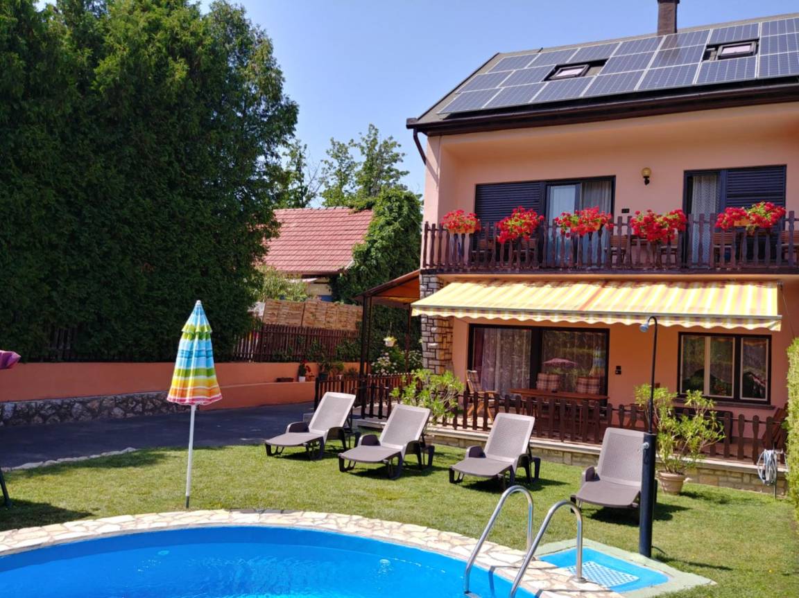 145 M² Appartement ∙ 4 Chambres ∙ 9 Personnes - Balatonlelle