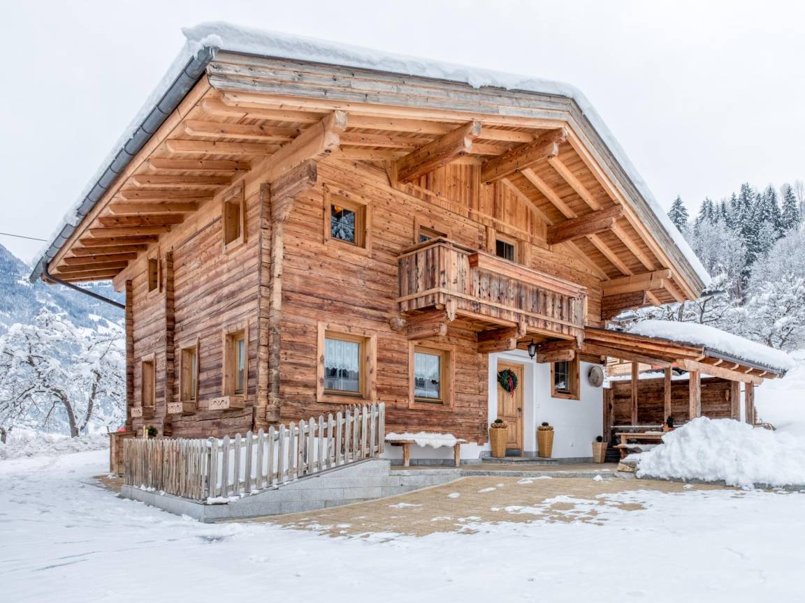 150 M² Chalet ∙ 4 Bedrooms ∙ 10 Guests - Tyrol