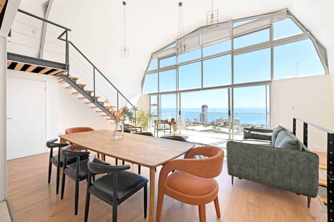 300 M² House ∙ 3 Bedrooms ∙ 5 Guests - Cape Town