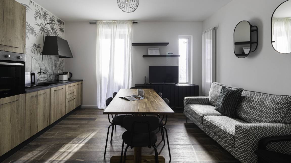 107 M² Apartment ∙ 3 Bedrooms ∙ 6 Guests - Milan