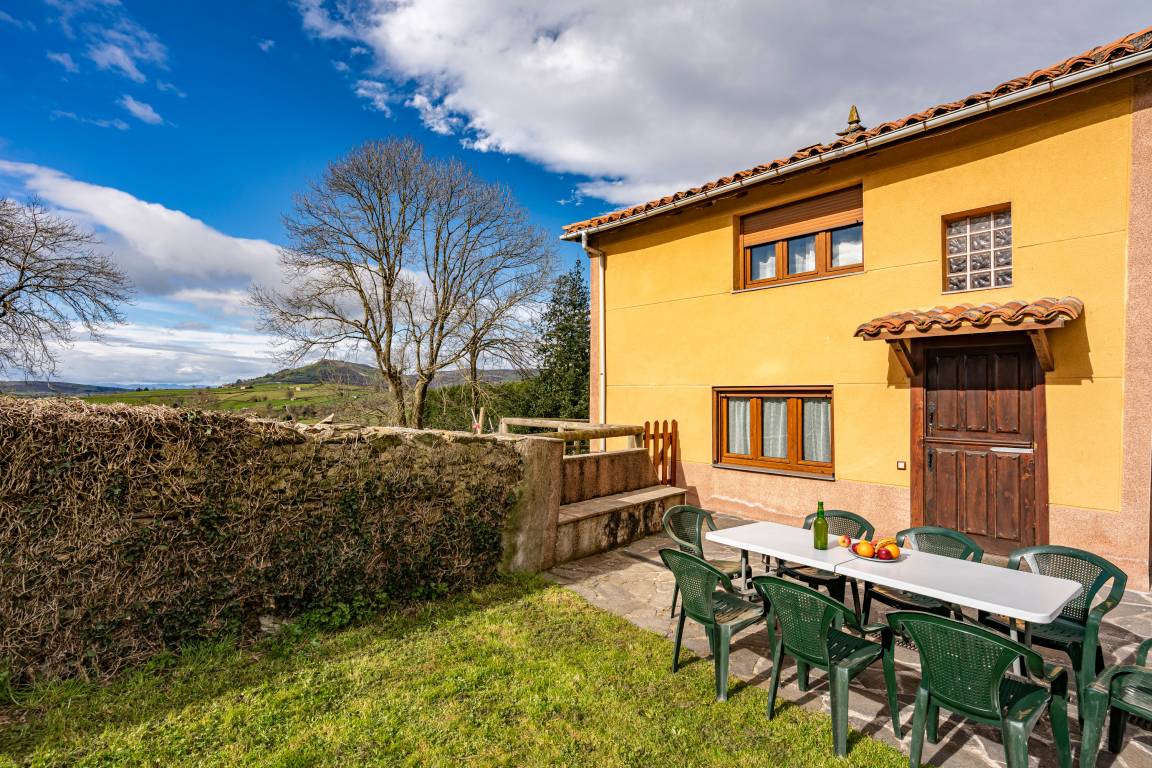 100 M² House ∙ 3 Bedrooms ∙ 9 Guests - Salas