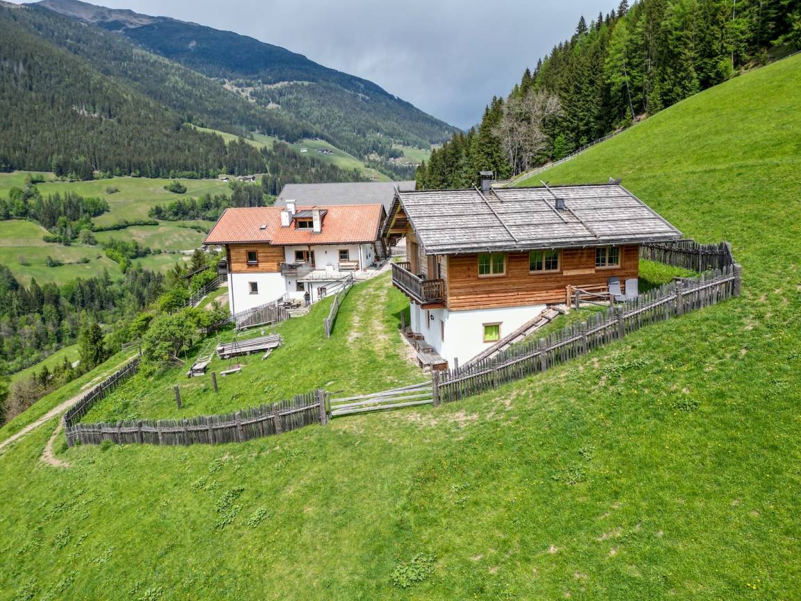 64 M² Chalet ∙ 2 Schlafzimmer ∙ 4 Gäste - Seiser Alm