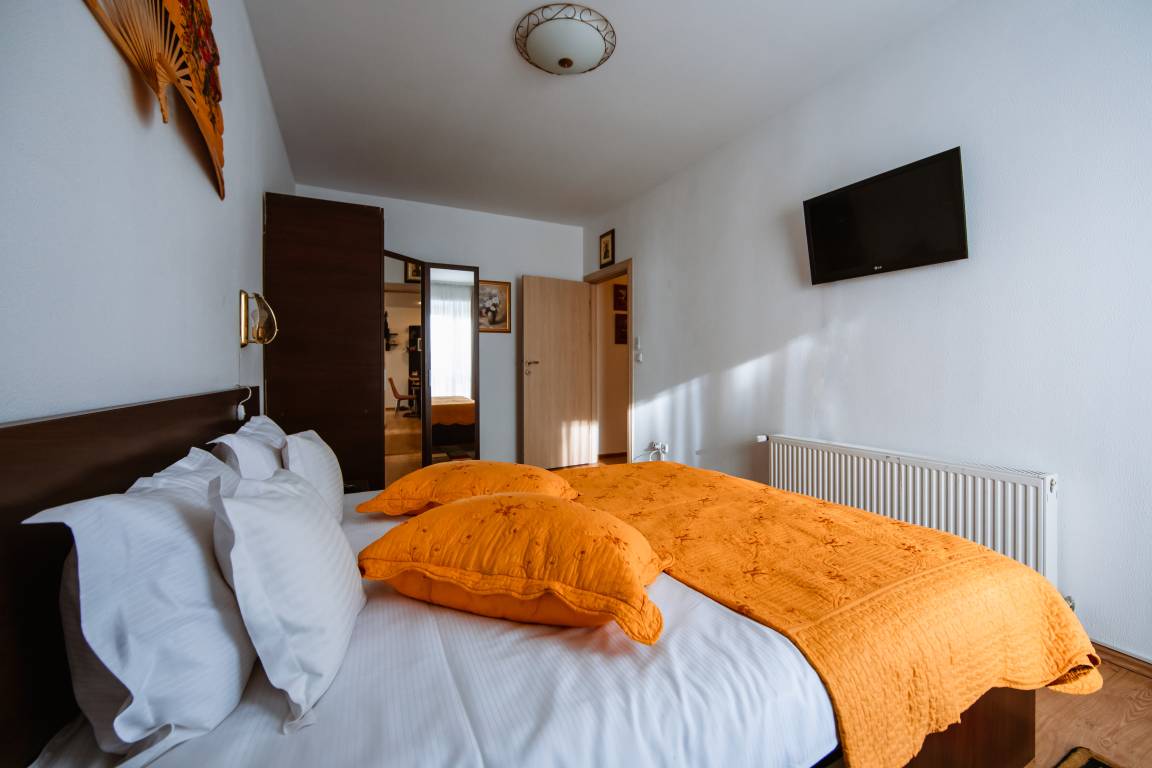 76 M² Apartamento ∙ 2 Habitaciones ∙ 5 Huéspedes - Transylvania