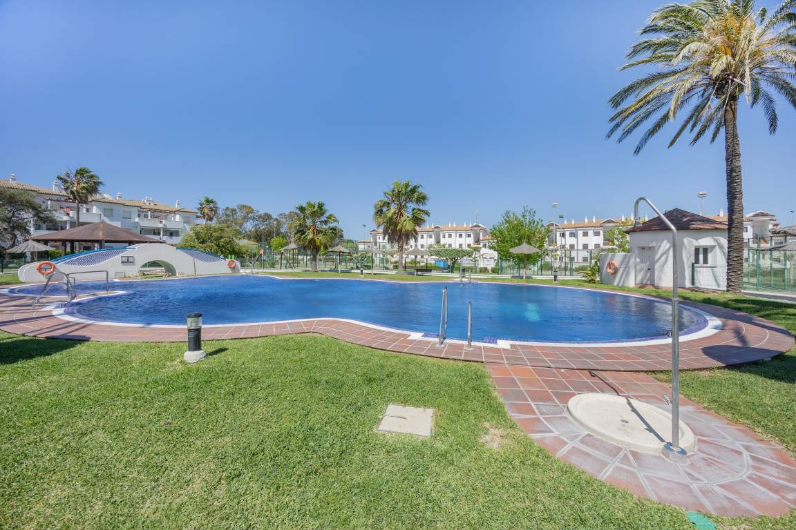 70 M² Apartamento ∙ 2 Habitaciones ∙ 4 Huéspedes - Urbanización Novo Santi Petri