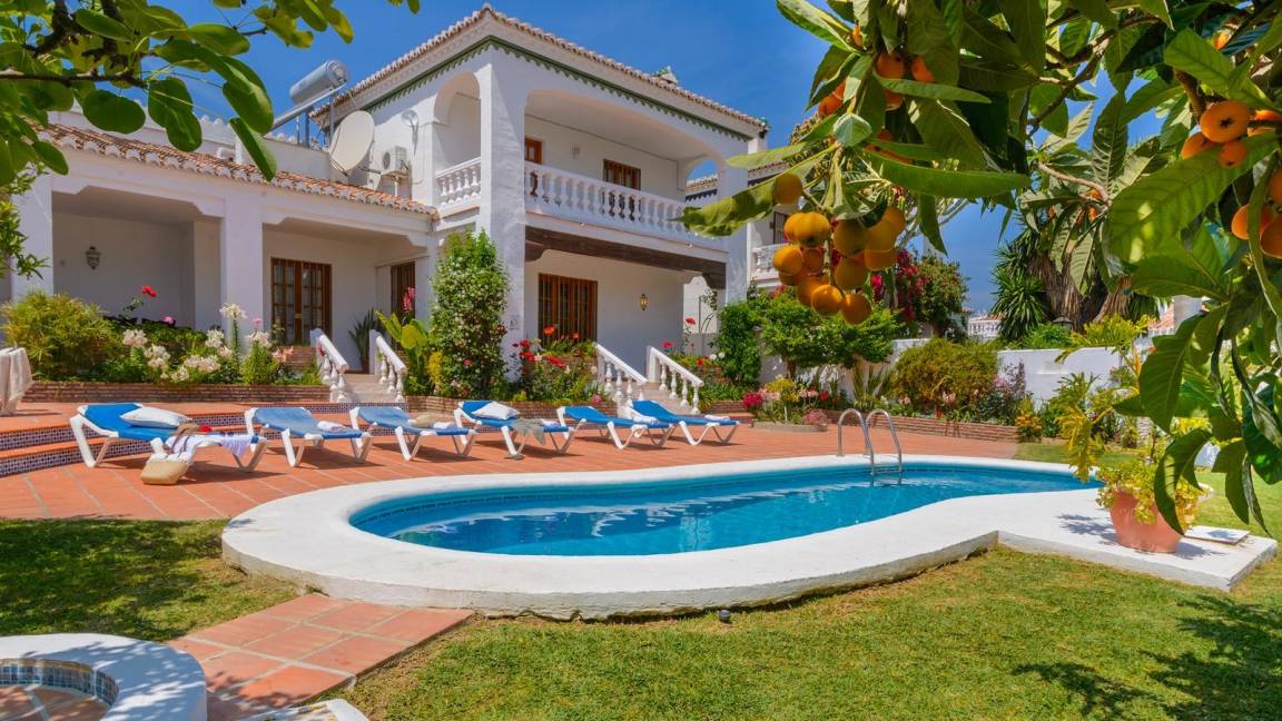 140 M² Huis ∙ 3 Slaapkamers ∙ 6 Gasten - Nerja