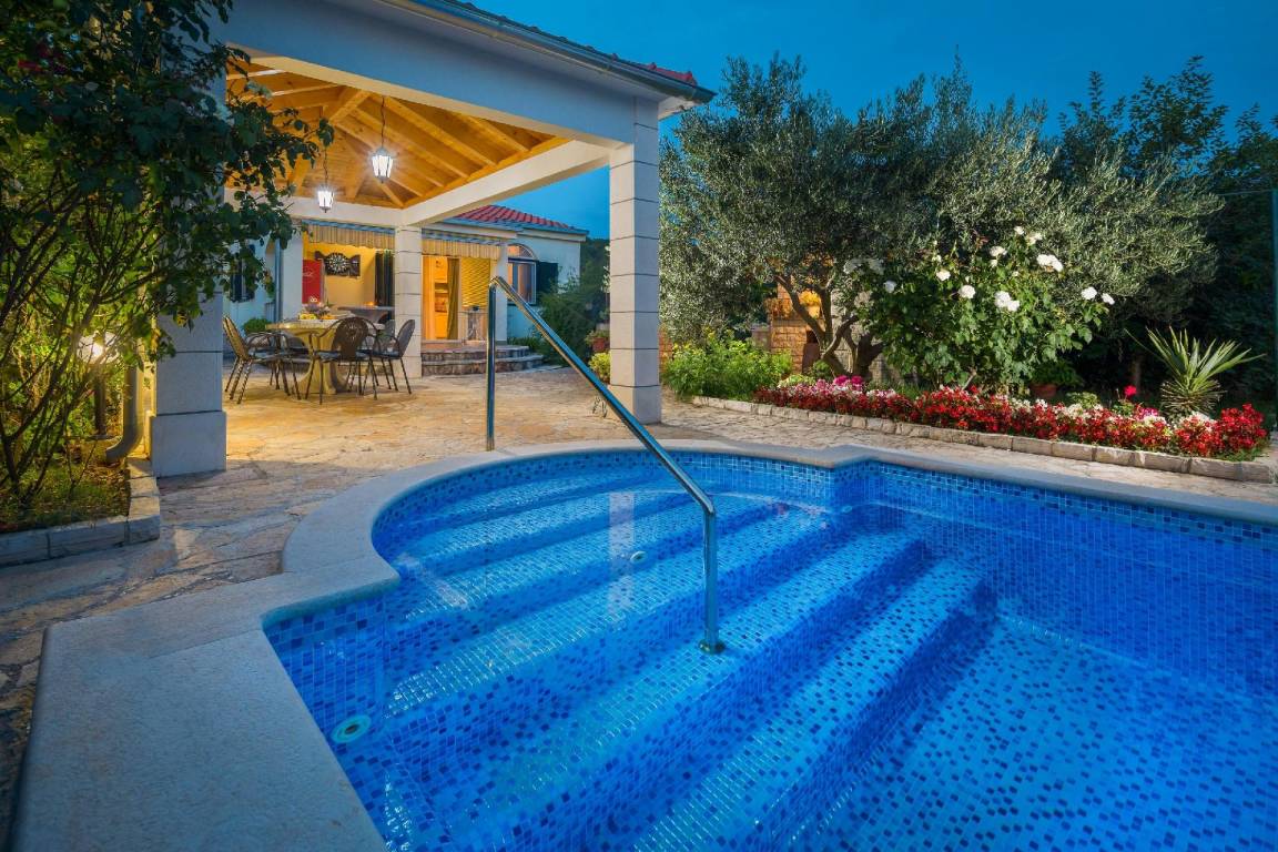150 M² House ∙ 3 Bedrooms ∙ 7 Guests - Brela