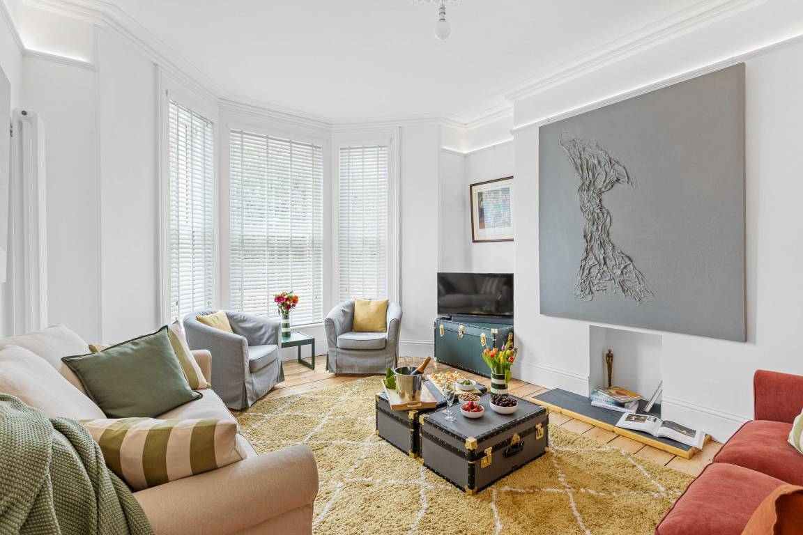 214 M² House ∙ 4 Bedrooms ∙ 10 Guests - Plymouth