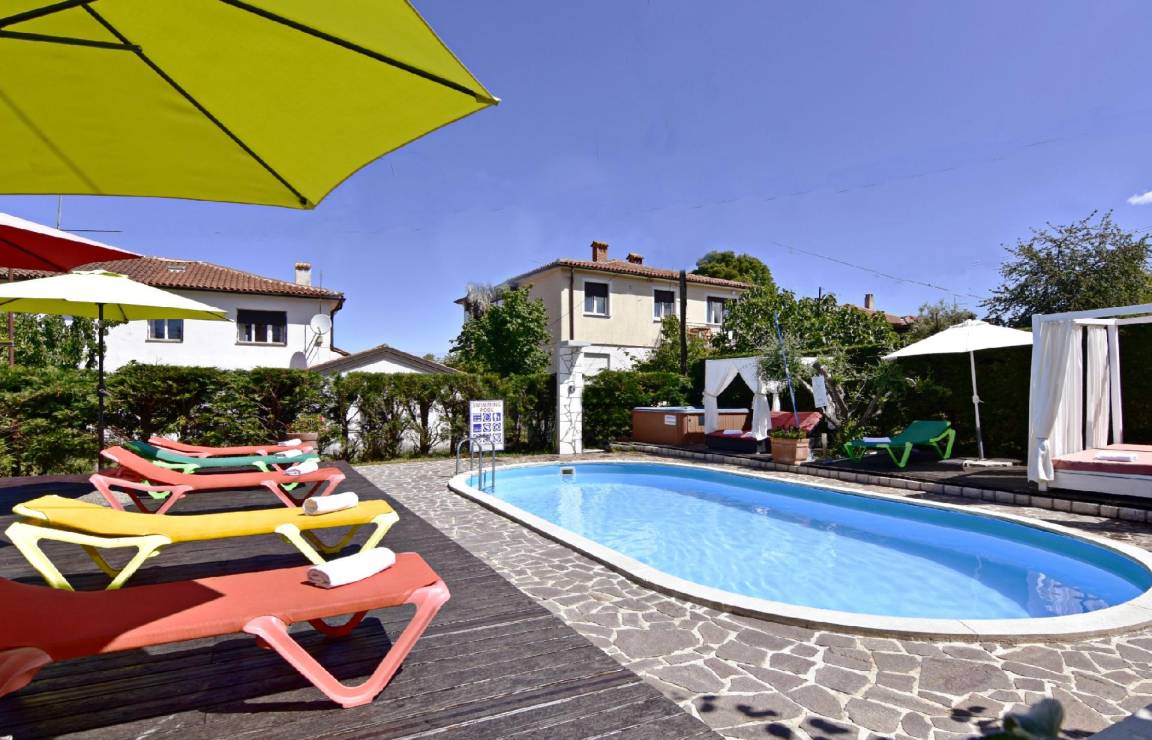 110 M² Apartment ∙ 5 Bedrooms ∙ 9 Guests - Portorož