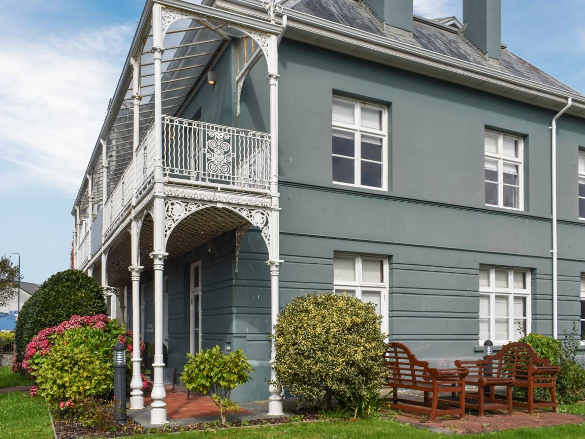 Apartment ∙ 3 Bedrooms ∙ 6 Guests - Aberystwyth