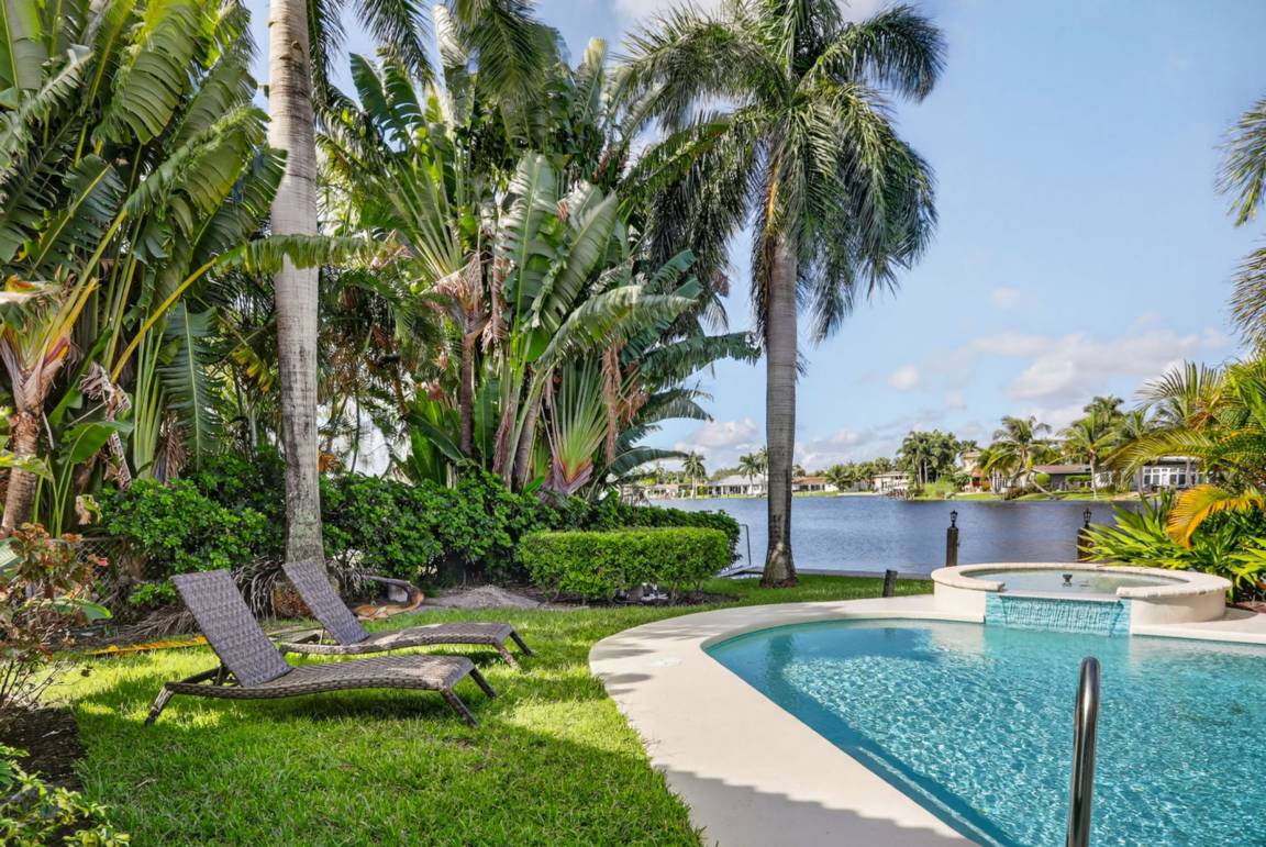 1841 M² Talo ∙ 3 Makuuhuonetta ∙ 8 Vierasta - Pompano Beach, FL