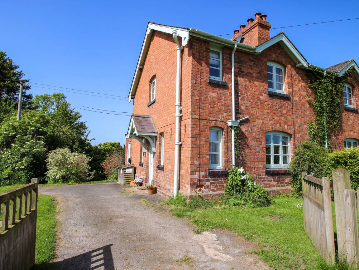 Cottage ∙ 3 Bedrooms ∙ 5 Guests - Bridgnorth